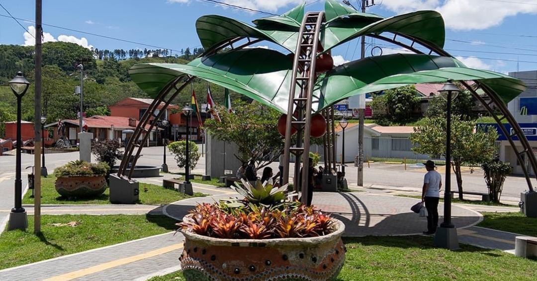 Adulto mayor de 84 años le gana el pulso a Municipalidad de Coto Brus ...