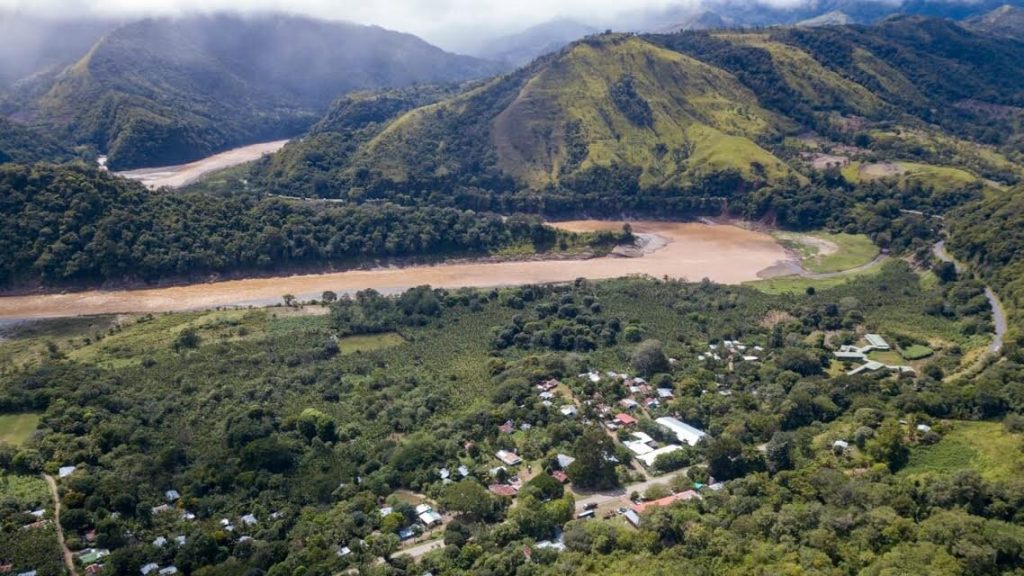 Jerarcas llevan propuestas a territorio indígena Rey Curré. - SomosACRnet