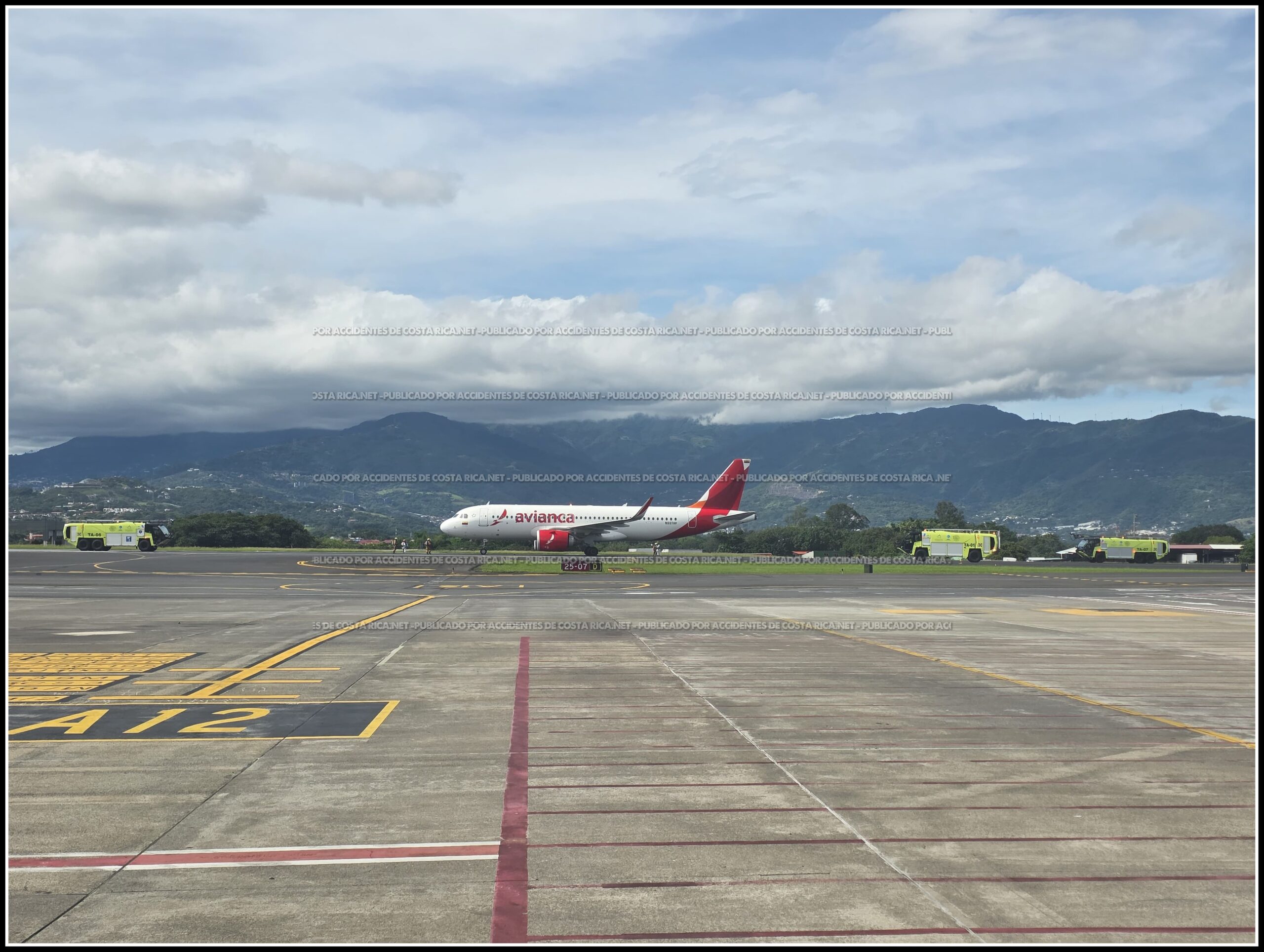 Alerta aérea en el Juan Santamaría: avión de Avianca con 125 personas a ...